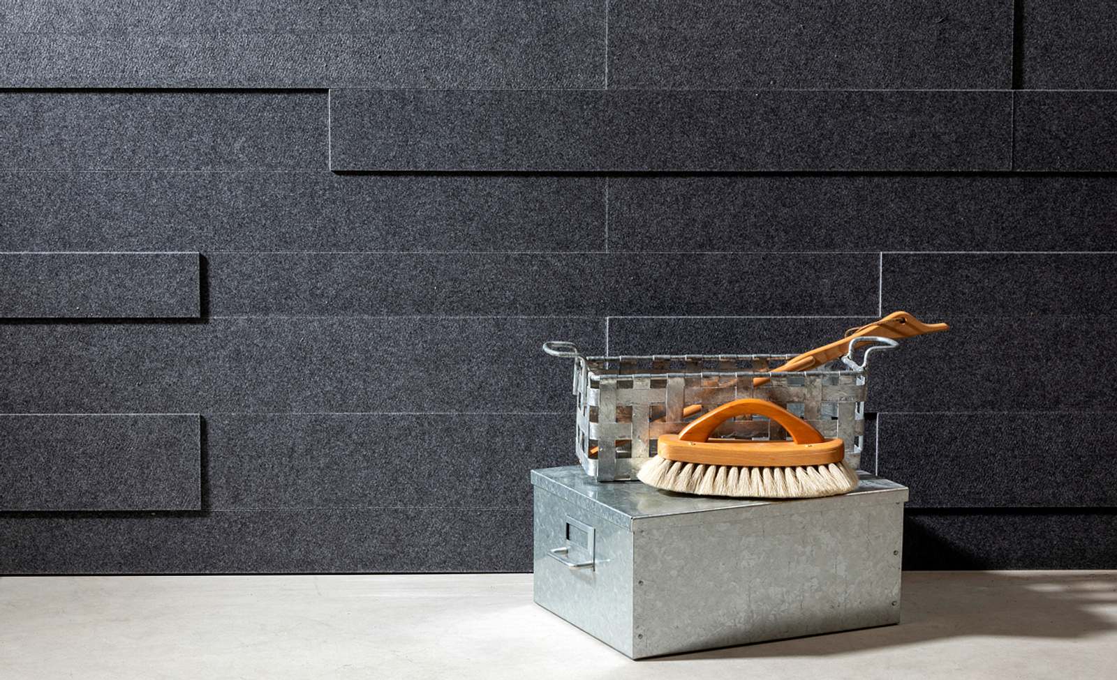 Wandpaneele aus Filz anbringen | selbst.de