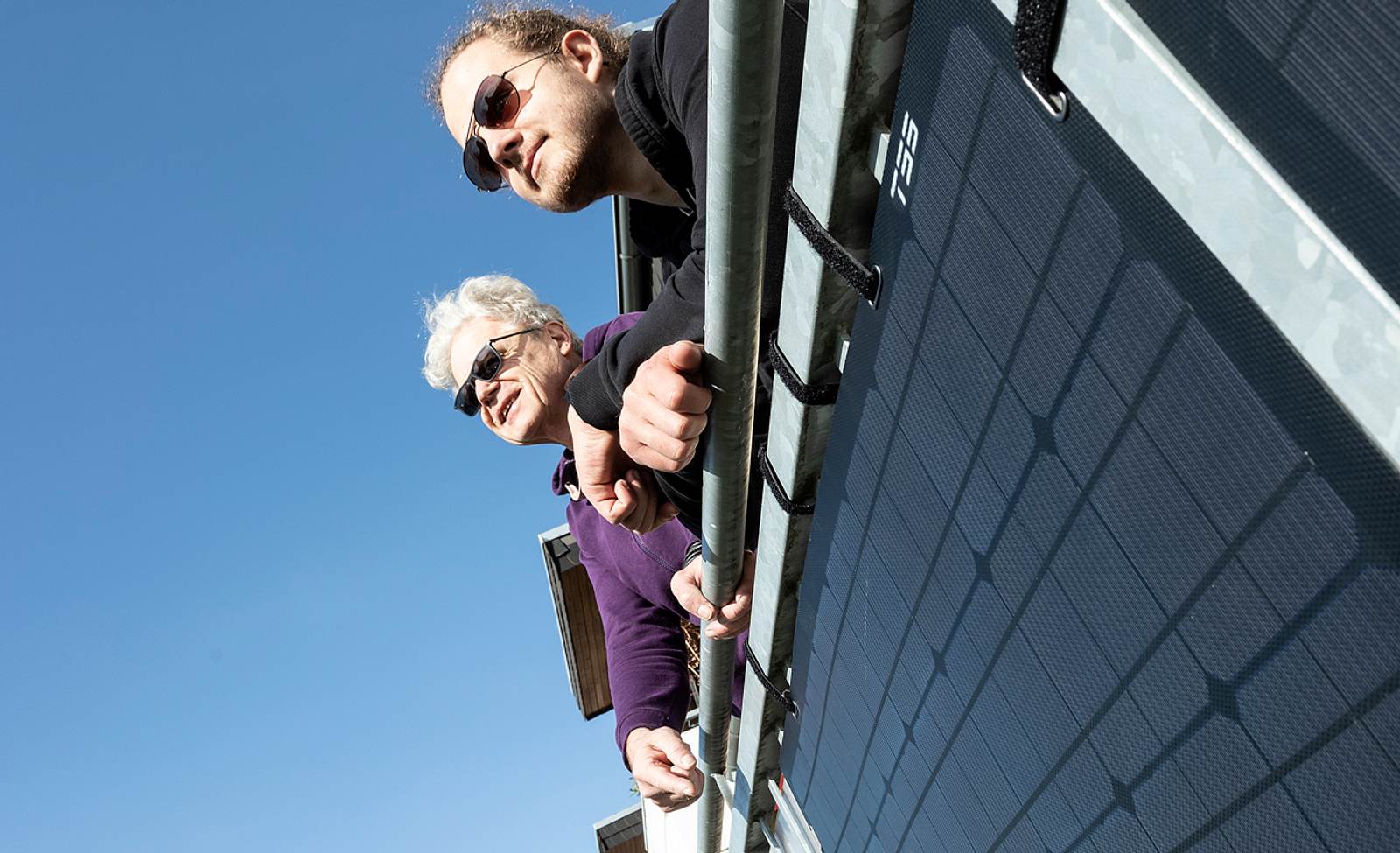 Balkon-Solaranlagen montieren & anschließen | selbst.de